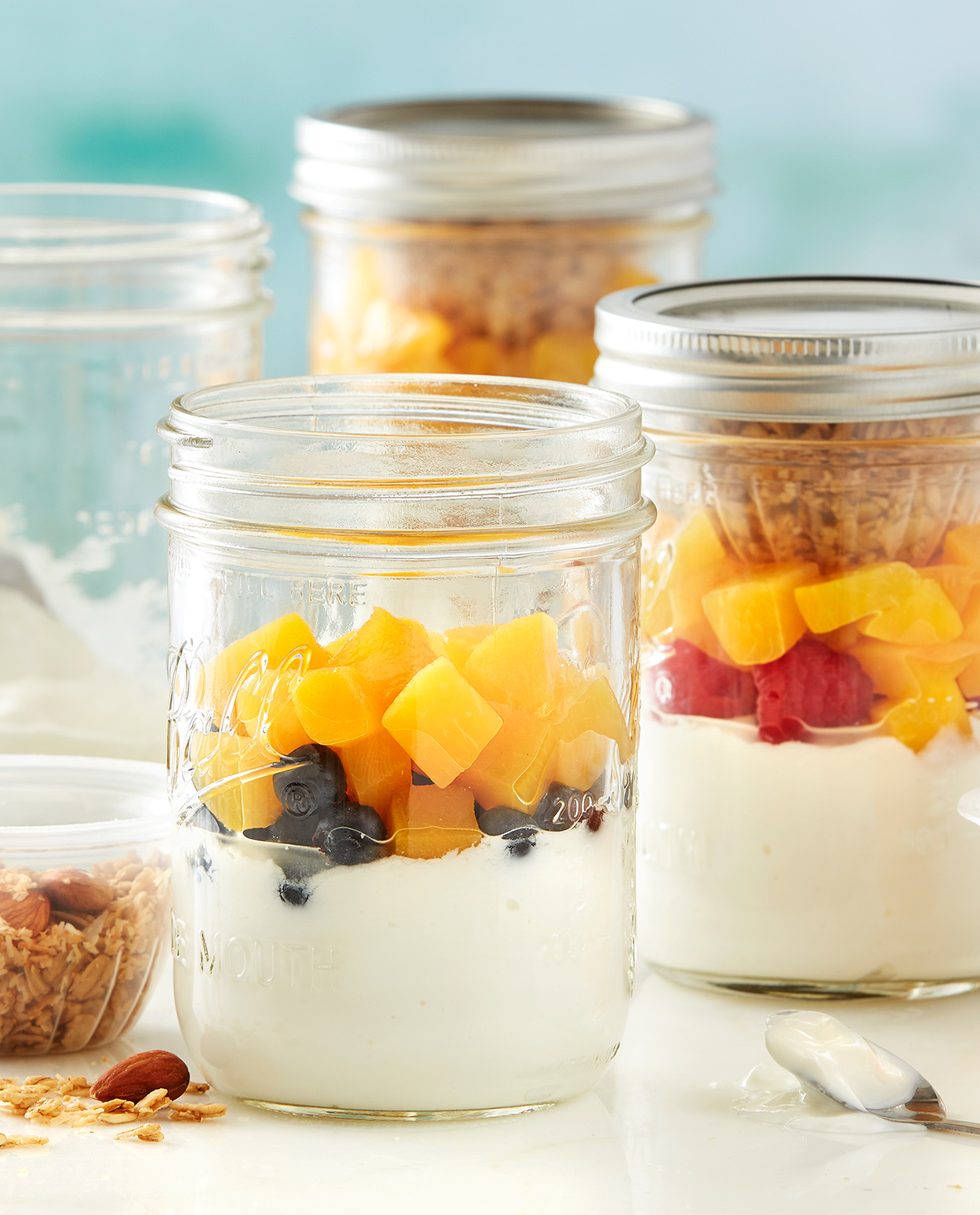 California Cling Peach & Granola Layered Mason Jars - California Cling ...